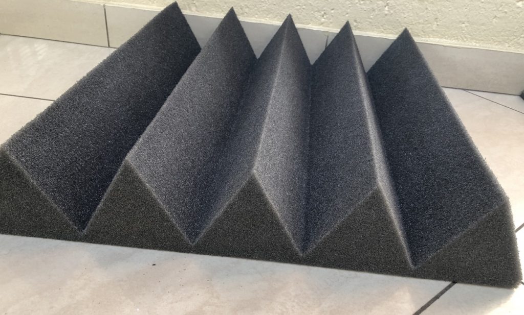 Acoustic Foam Triangle Wedge Shape (100mm Thick) – Aerocorp SA